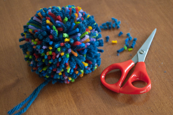 How to make a multi-coloured pom pom - Sweet Paprika Designs