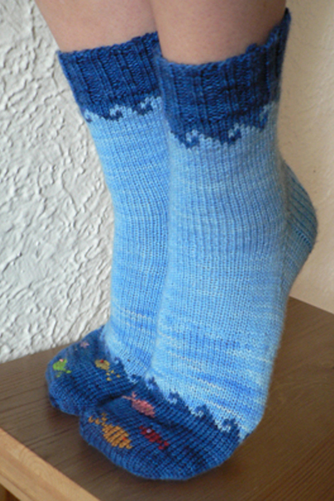 Fish in the Sea sock knitting pattern - Sweet Paprika Designs