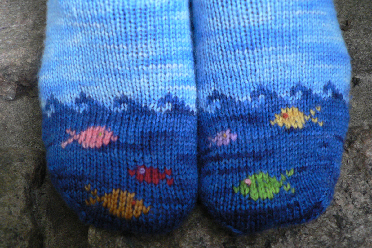 Fish in the Sea sock knitting pattern - Sweet Paprika Designs
