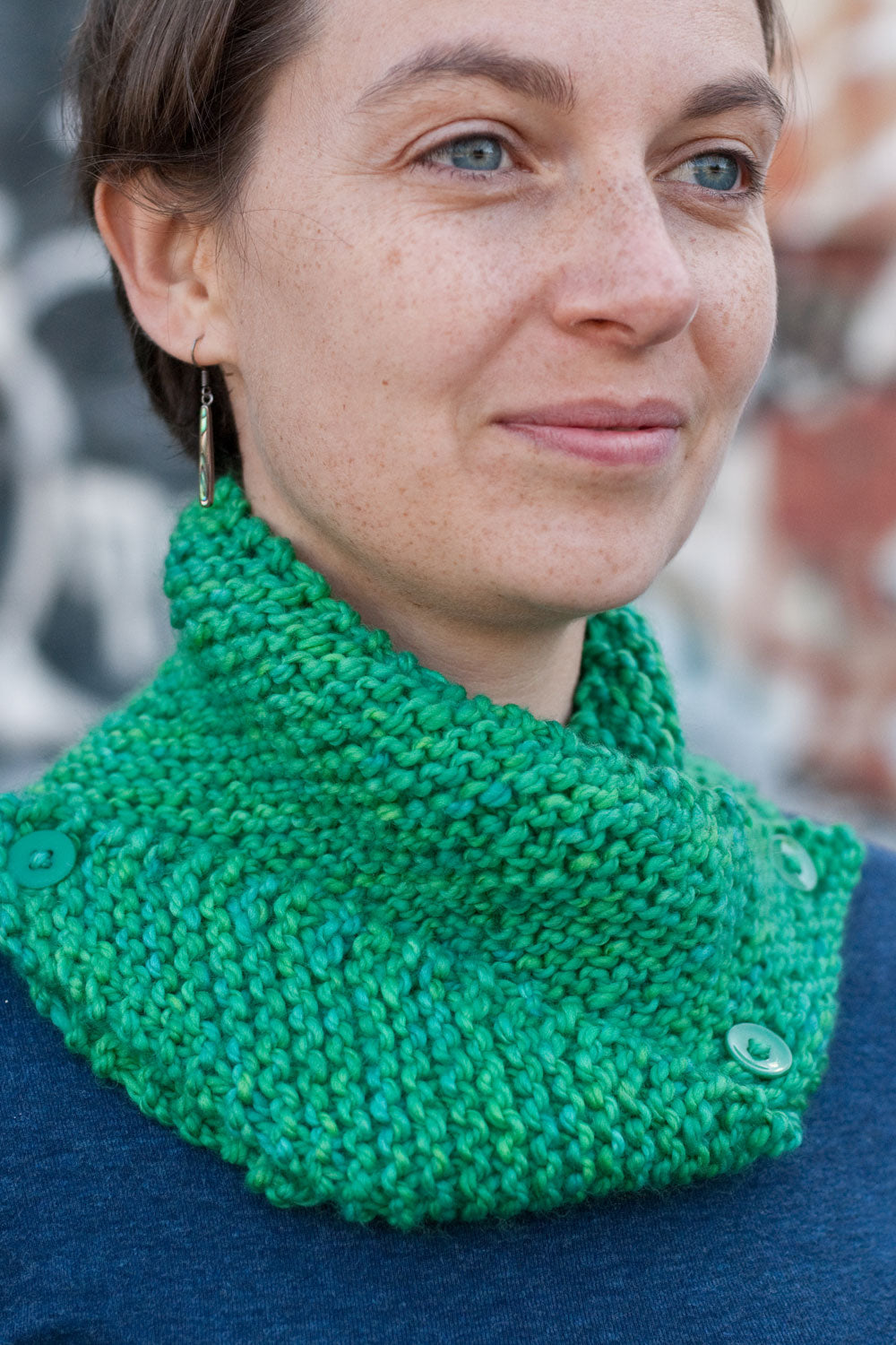 Dissymmetry Cowl free knitting pattern - Sweet Paprika Designs