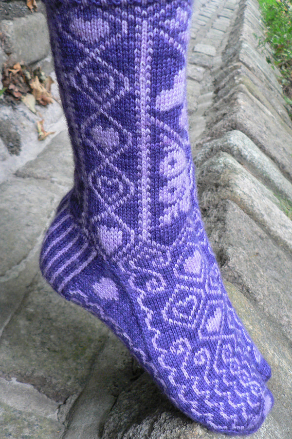 String of Hearts sock knitting pattern - Sweet Paprika Designs